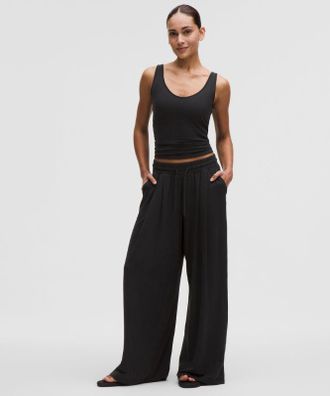 lululemon Pantalon BeCalm taille haute tr&egrave;s large &agrave; pinces Tissu nouvelle version pour Femmes - Taille 2XS