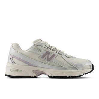 New Balance Unisexe 740 en Blanc/Gris, Synth&eacute;tique, Taille 38.5