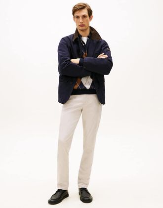 Tommy Hilfiger Bleecker - Slim-Fit-Hose in Weiß mit Strukturprint-Grau