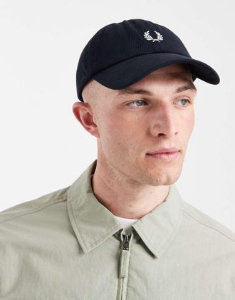 Fred Perry Casquette en piqu&eacute; classique &agrave; logo - Bleu marine