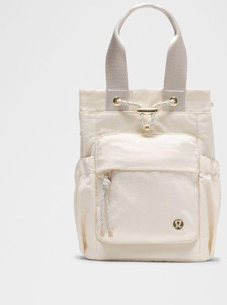lululemon Convertible Drawstring Bucket Bag Mini 5L - Kaki/Gold