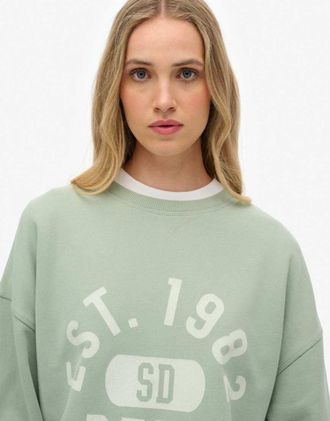 Superdry Athletic Essentials - L&auml;ssig geschnittenes Sweatshirt in -hellem Jadegr&uuml;n mit Rundhalsausschnitt