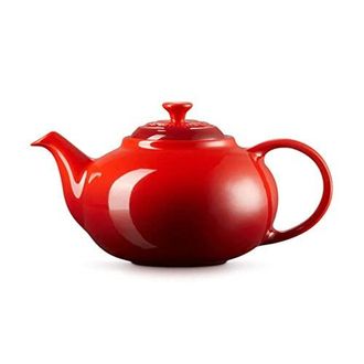 LE CREUSET Le Creuset Th&eacute;i&egrave;re Classique Ronde en C&eacute;ramique, 1,3 Litres, Pour 3-4 Tasses, Cerise, 80702130600003