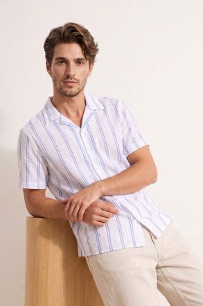 Trendyol MAN Herren Wei&szlig; Gestreift Kurz Regular Fit Hemden