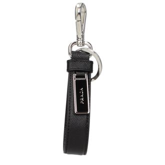 Prada lhomme cl&eacute; &agrave; la peau noire