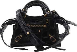 Balenciaga Sac bandouli&egrave;re Pre-owned Neo Classic Nano en cuir emboss&eacute; - Femme - Pre-owned - Noir - Taille: ONE Size