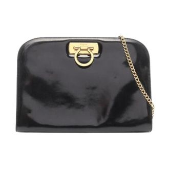Ferragamo Sac port&eacute; &eacute;paule Pre-owned en cuir verni Gancini - Femme - Pre-owned - Noir - Taille: ONE Size