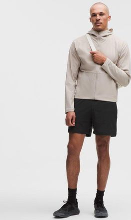 lululemon ABC Pull-on-Shorts aus f&uuml;r M&auml;nner - 13 cm - Gr&ouml;&szlig;e 2XL in Black