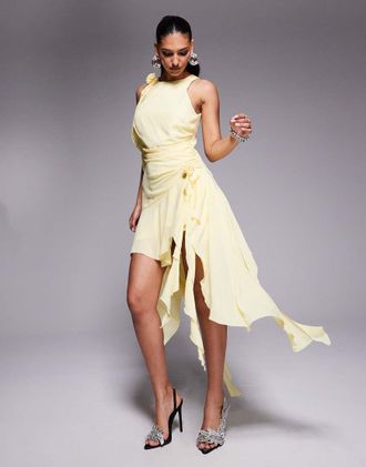 Bardot Robe courte avec volants et d&eacute;tail grosse fleur - Jaune citron