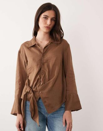 Mango Chemise nou&eacute;e &agrave; la taille en ramie - Marron
