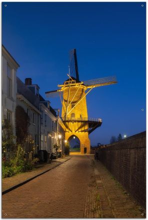 Wallario Outdoor-Poster f&uuml;r Garten oder Balkon Windm&uuml;hle bei Nacht, Motivbanner Gr&ouml;&szlig;e: ca. 60 x 90 cm, Outdoor-Bild