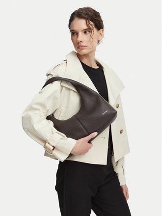Calvin Klein Handtasche Slouchy Leather Shoulder Bag LV04F3657G Braun