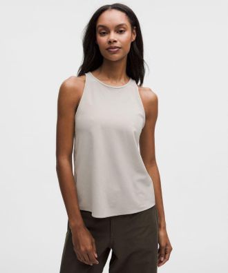 lululemon Breezily Tanktop mit Racerback f&uuml;r Frauen - Khaki - Gr&ouml;&szlig;e XL