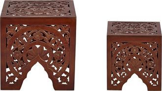 Beliani Beistelltische 2er Set dunkler Holzfarbton Muster durchbrochenes Design Shukur