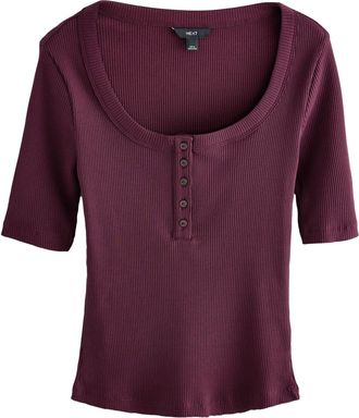 Next Damen Standard Geripptes Henley-Kurzarmoberteil mit Kn&ouml;pfen Berry Red 50
