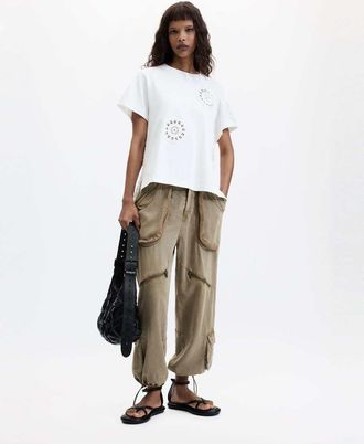 Desigual T-Shirt mit Stickerei in Wei&szlig;