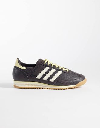 adidas Originals SL 72 Sneaker in Braun mit Schlangenprint und Gelb