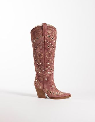 Azalea Wang Azalea Wang - Aamina - Verzierte, kniehohe Westernstiefel in Rosa