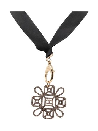 Chanel 2017 Gold Plated Rhinestones Embellished Snowflake Pendant Necklace costume necklace - Noir