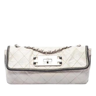 Chanel Sac port&eacute; &eacute;paule Pre-owned - Femme - Pre-owned - Blanc - Taille: ONE Size