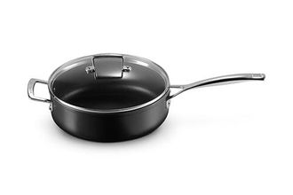 LE CREUSET Sauteuse en Aluminium Forgé avec Couvercle, 26 cm, Anthracite/Argenté,51110260010302