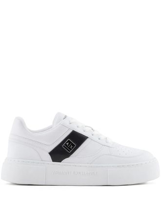A|X Armani Exchange baskets à plaque logo - Blanc