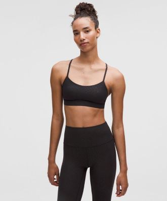 lululemon Soutien-gorge Flow Y Nulu Maintien l&eacute;ger, bonnets A &agrave; C pour Femmes - Noir - Taille 10