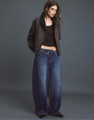 Stradivarius Wendejacke zum Wickeln in Braun