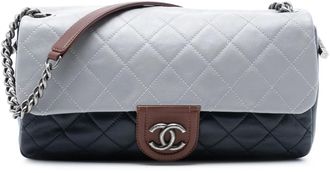 Chanel Hobo Bags - Large Tricolor Quilted Lambskin Country Chic Flap - Gr. unisize - in Blau - f&uuml;r Damen