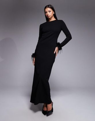 Daska Maxikleid in Schwarz mit Kunstfeder-B&uuml;ndchen