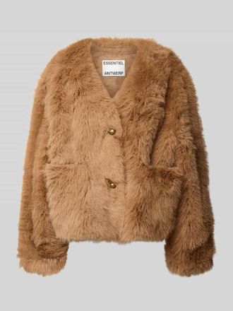 Essentiel Boxy Fit Webpelzjacke mit Knopfleiste Modell IJACKET