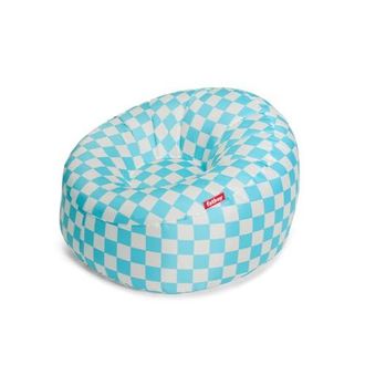Fatboy 3.0 Bleu Ciel Lamzac O Canap&eacute;/Pouf/Sofa Gonflable Nomade | Chess Azur | Hamac rempli dair | pour lext&eacute;rieur (Plage, Jardin ou Piscine) | 110 x 103 x 6