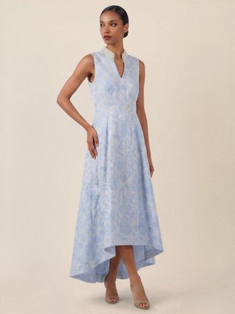 Apart Abendkleid mit Perlenkragen