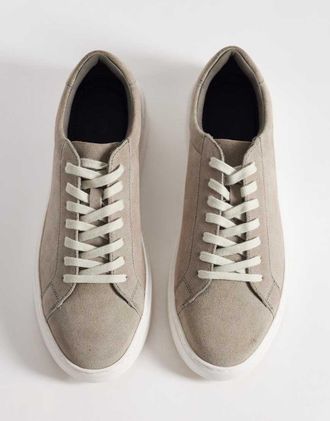 Asos Sneaker aus grauem Wildleder-Neutral