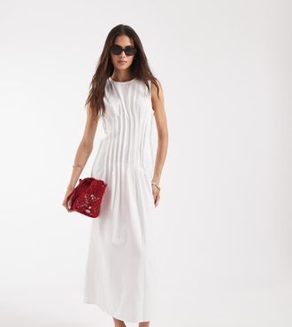 Vero Moda Tall Robe mi-longue sans manches en popeline &agrave; taille pliss&eacute;e - Blanc