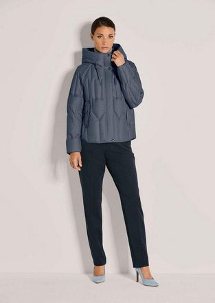 Madeleine Outdoorjacke Elegante Winterjacke mit Daunenf&uuml;llung Daunenjacke mit Kapuze, verdeckte Knopfleiste, Stehkragen, Langarm