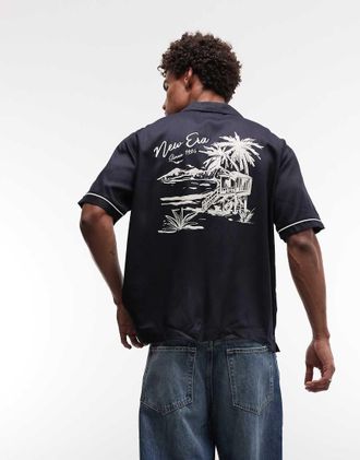 New Era Chemise manches courtes &agrave; logo graphique et col &agrave; revers - Bleu marine