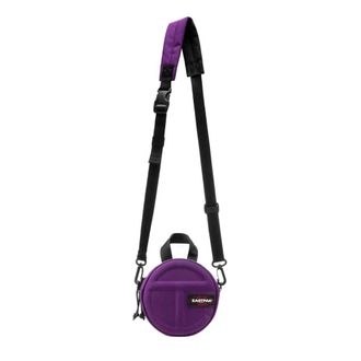Eastpak Femme, Sacs, Violet, Taille: ONE Size Sac à Bandoulière Violet avec Logo Patché