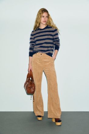 Gerard Darel Pantalon en velours fluide - MAEV - Sable