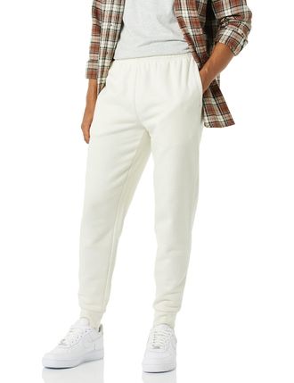 Amazon Essentials Herren Entspannte Jogginghose, Fleece, Bequeme Passform, Creme, L