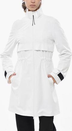 Woolrich Mantel PEQUEA aus Nylon-Stretch mit kontrastierendem Logo-Patch Woolrich