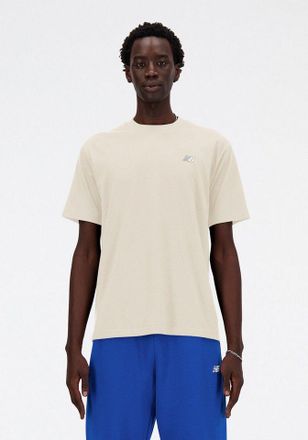 New Balance T-Shirt SPORT ESSENTIALS COTTON T-SHIRT entspannte Passform, Kurzarm, aus Baumwolle, Rundhalsausschnitt