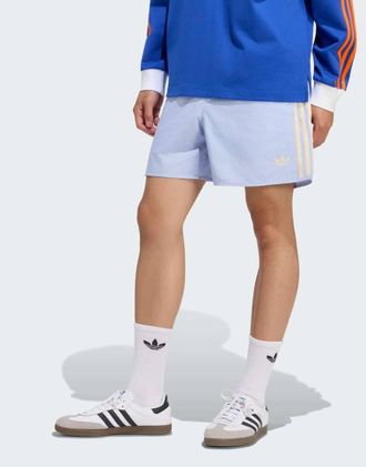adidas Originals short Sprinter en bleu dawn / warm vanilla