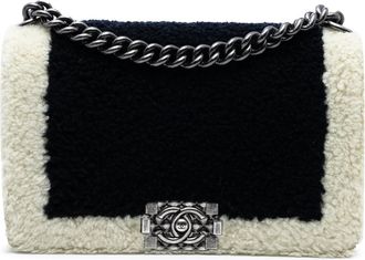 Chanel Hobo Bags - Old Medium Bicolor Shearling Boy Flap - Gr. unisize - in Schwarz - für Damen