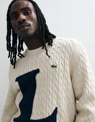 Lacoste Zopfstrick-Pullover mit Buchstaben-Emblem in Cremewei&szlig;