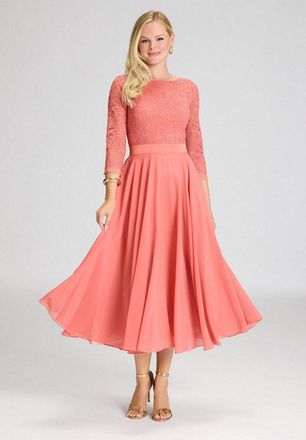 Swing Abendkleid Taillierter Schnitt mit ausgestelltem Rockteil