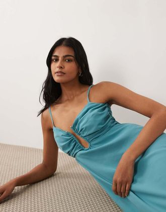 Abercrombie & Fitch Robe longue &agrave; d&eacute;collet&eacute; plongeant et d&eacute;coupes - Bleu aqua