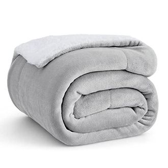 Bedsure Grande couverture de canapé en sherpa, 220 x 240 cm, XXL, épaisse et chaude (gris clair)