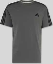 adidas Relaxed Fit T-Shirt aus reiner Baumwolle