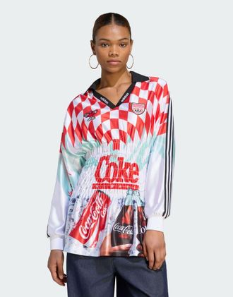 adidas Originals gerafftes Jersey in Wei&szlig; / Multicolor
